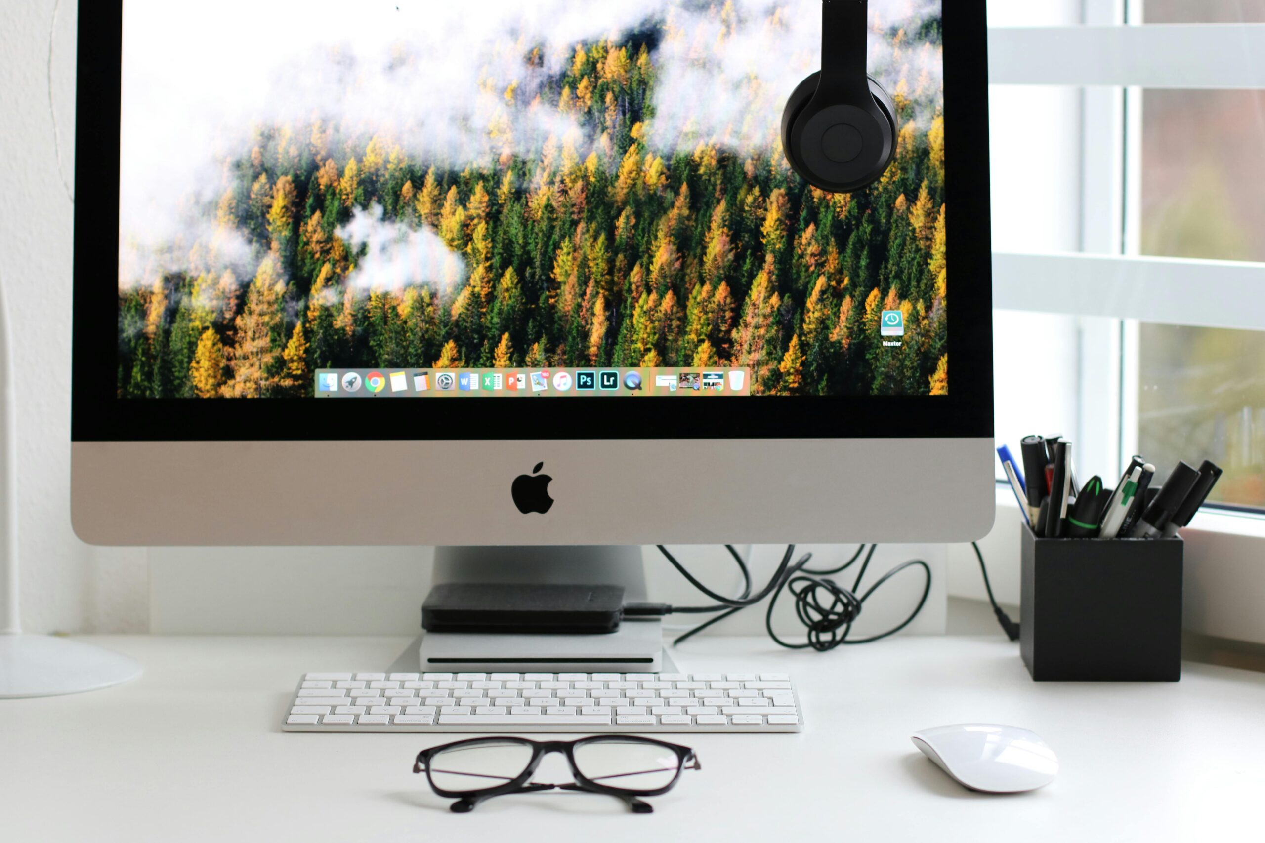 10 Awesome Ways to Customize Your Desktop Layout - Elevate Site